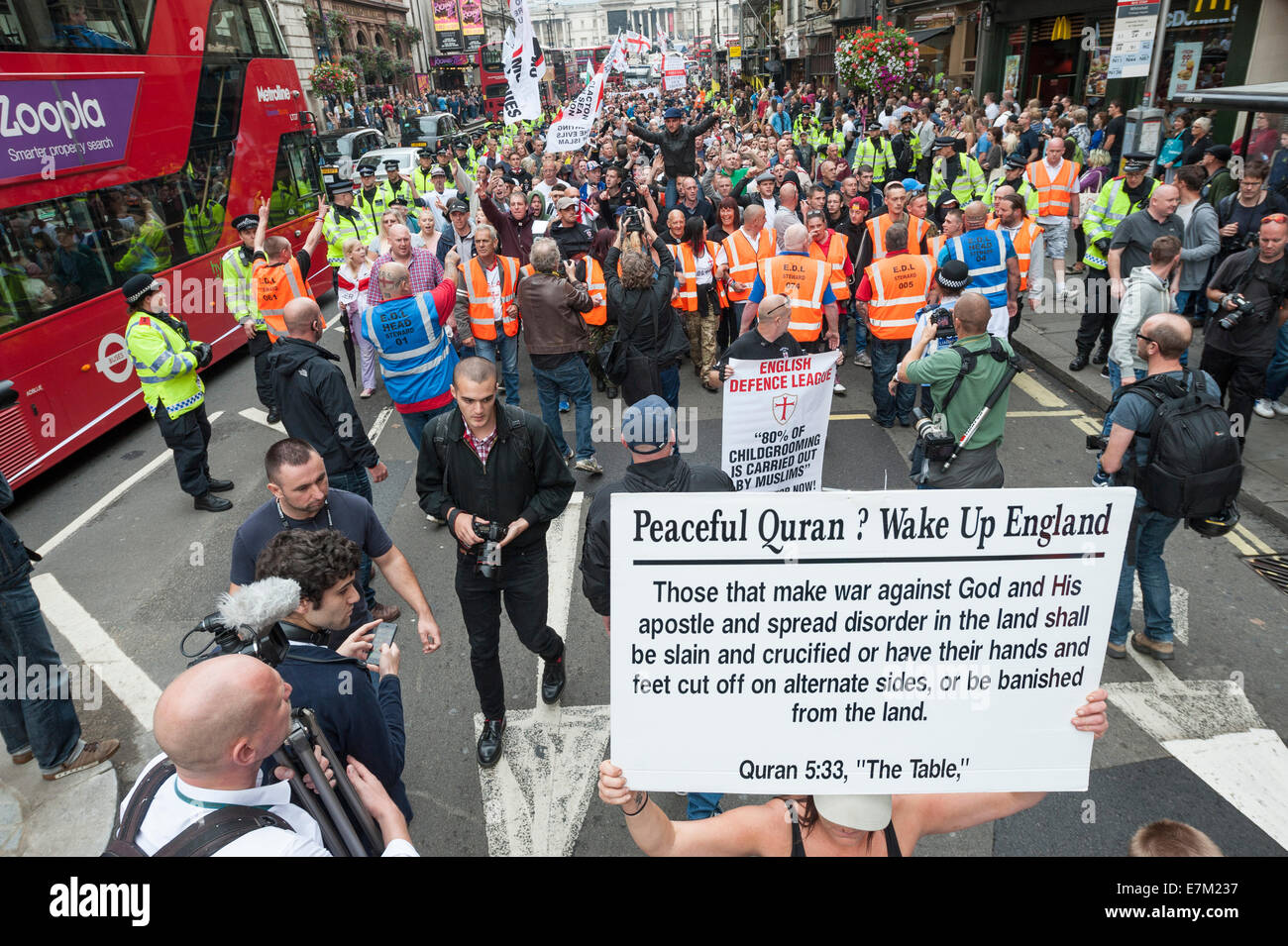 Muslim defence league hi-res stock photography and images - Alamy