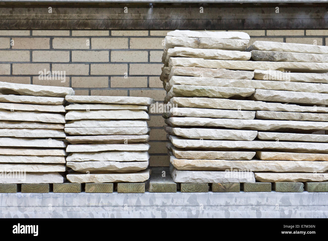 Interlocking paving stones hi-res stock photography and images - Alamy
