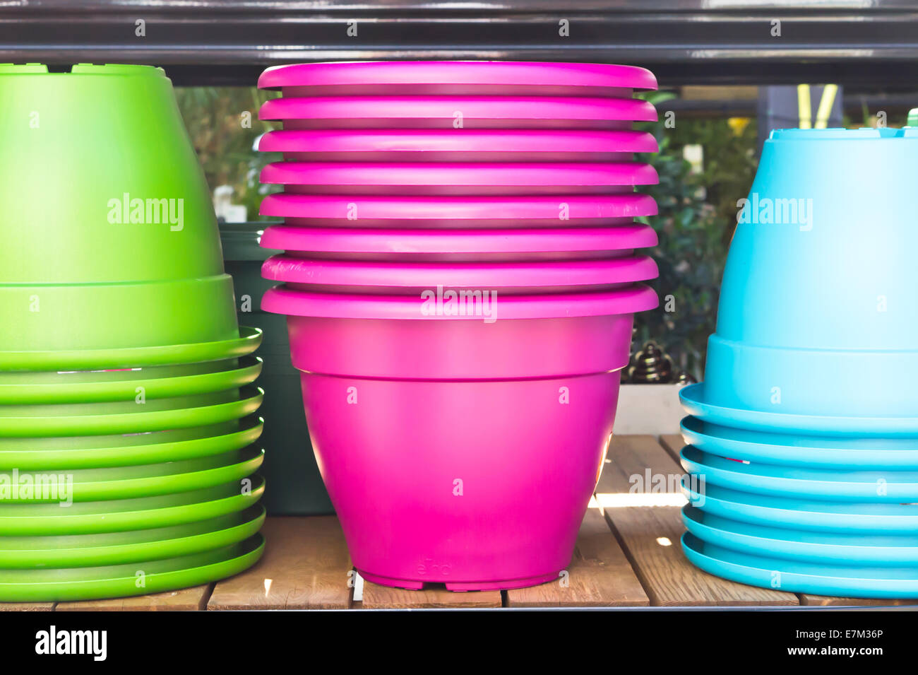 Clean plastic pots hi-res stock photography and images - Alamy