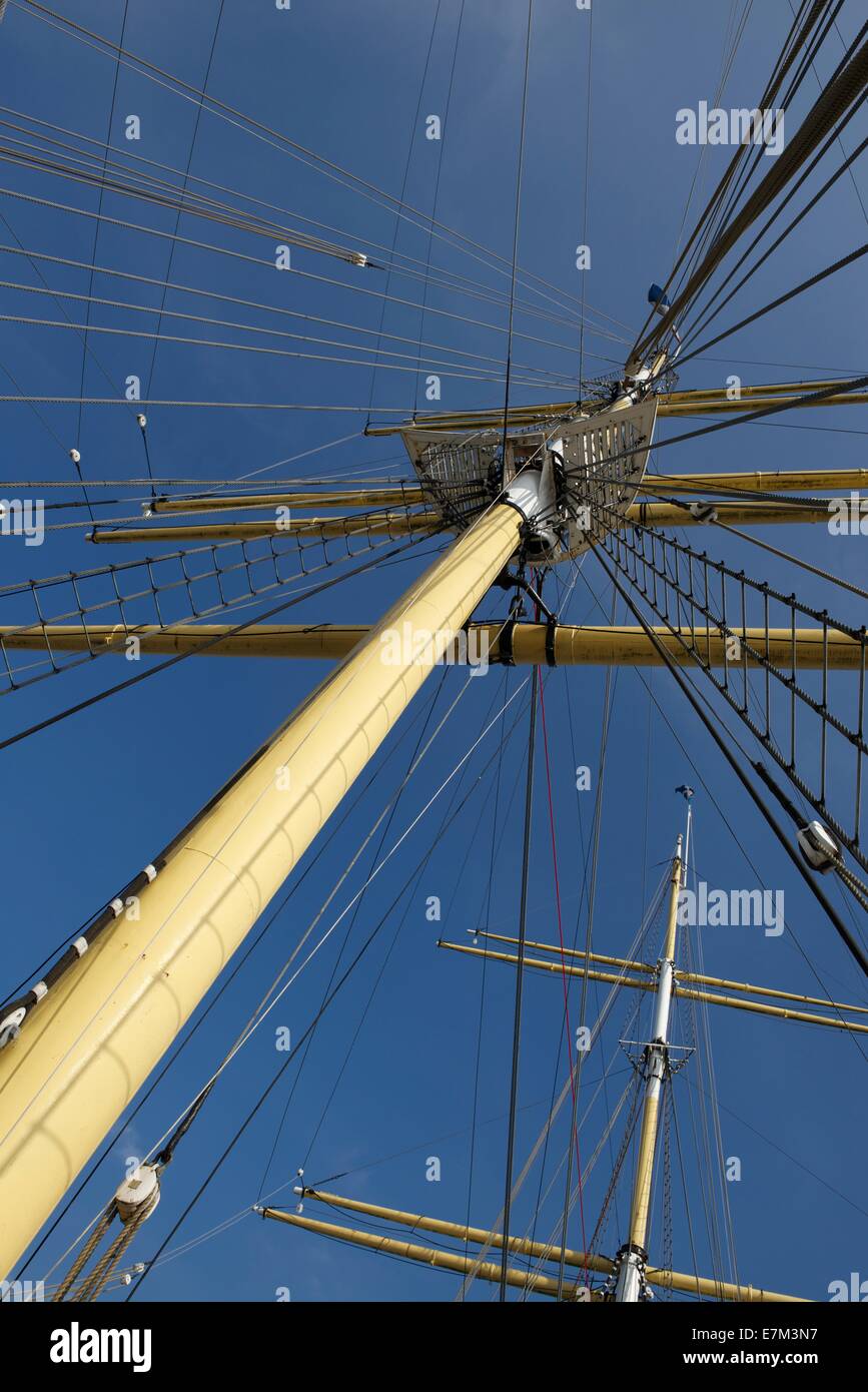 Masts, spars and rigging of the Glenlee sailing ship at the Riverside ...