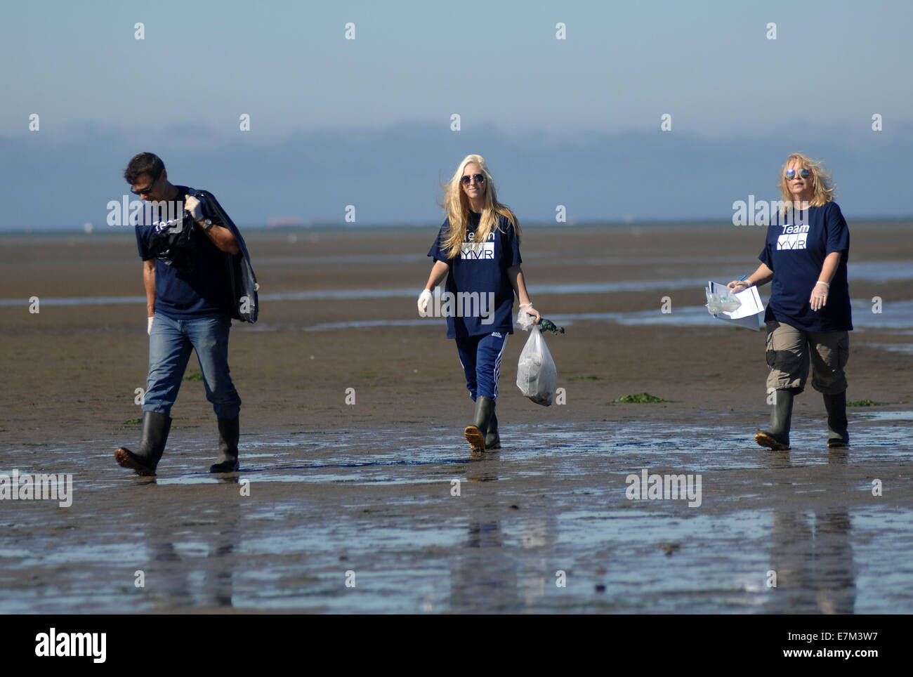 Coastal cleanup canada hi-res stock photography and images - Alamy