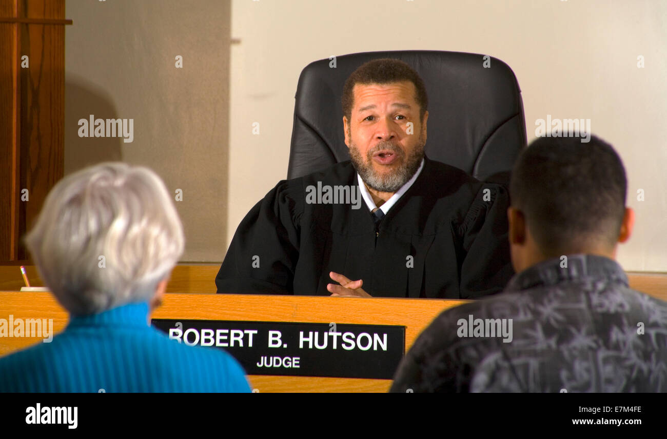 Judge courtroom defendant hi-res stock photography and images - Alamy