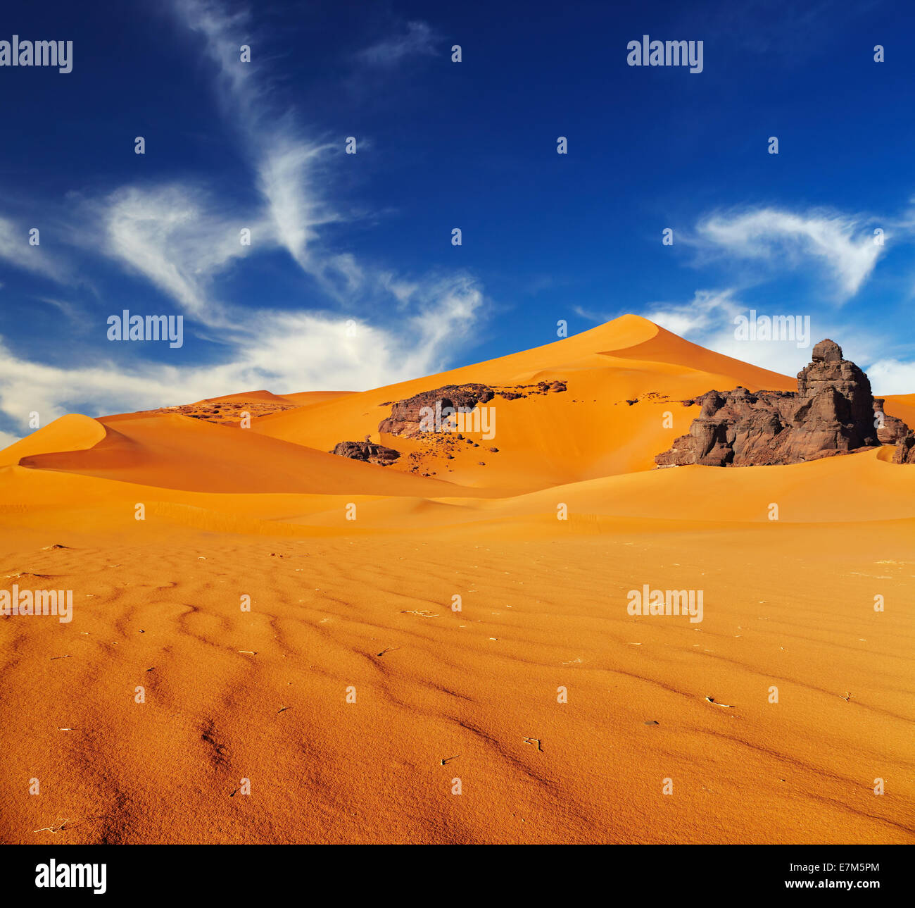 Sand dunes sahara desert hi-res stock photography and images - Alamy