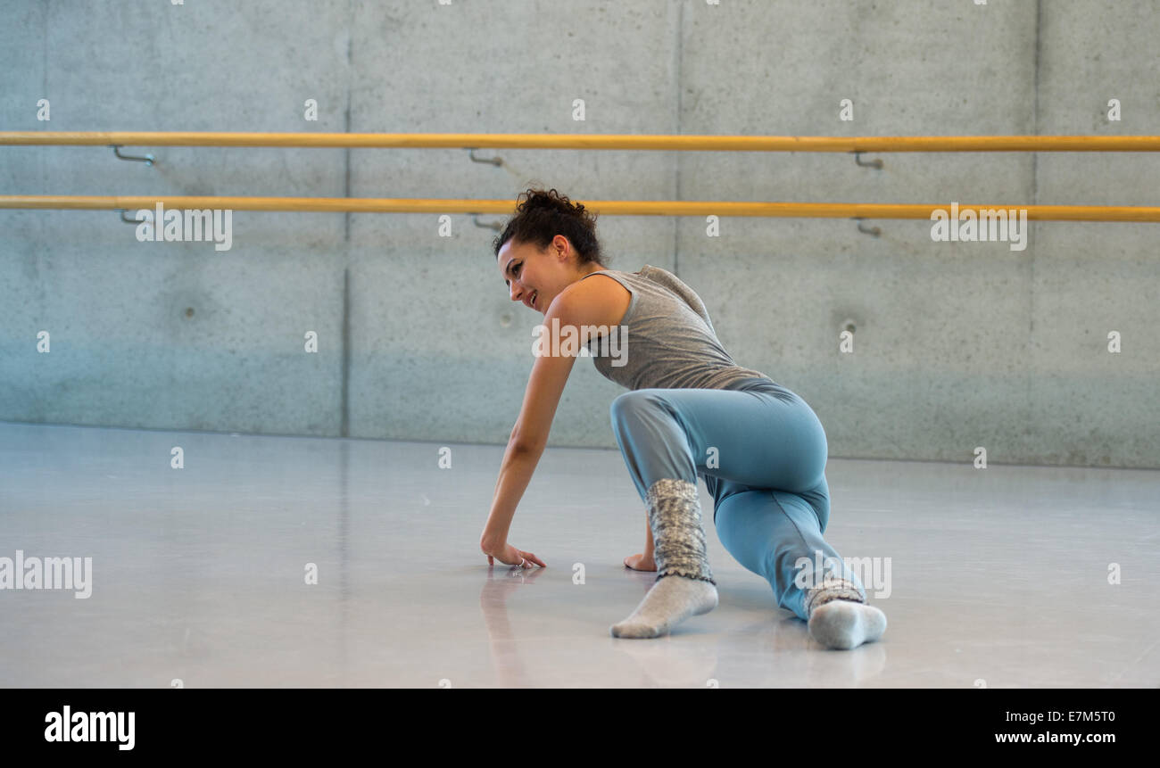 Dresden, Germany. 15th Sep, 2014. Tunesian dancer Cyrine Mariem Haj Sassi in dance class during ...