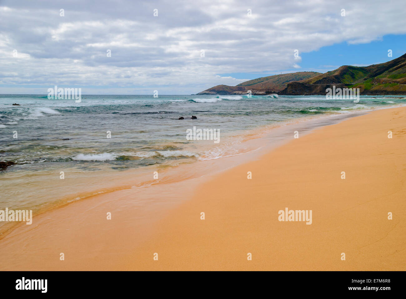 Hawaii golden cloud sea hawaii hi-res stock photography and images - Alamy