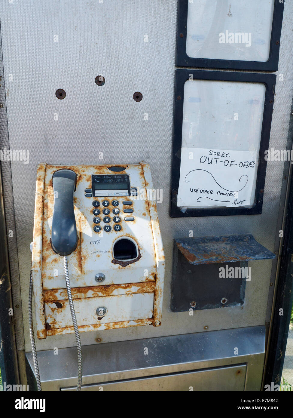 Rusty old phonebox hi-res stock photography and images - Alamy