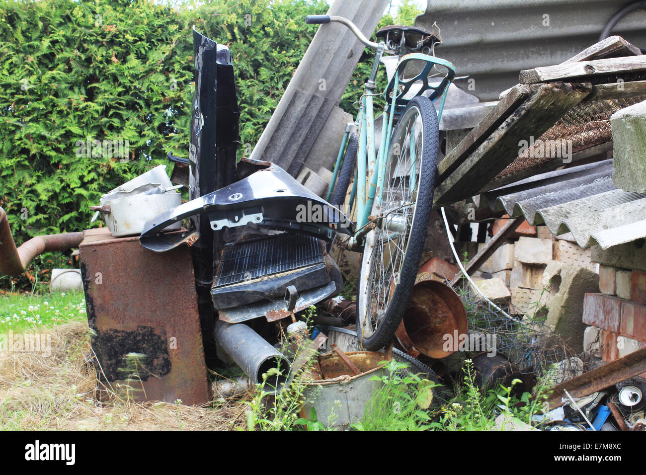 Old scrap hi-res stock photography and images - Alamy