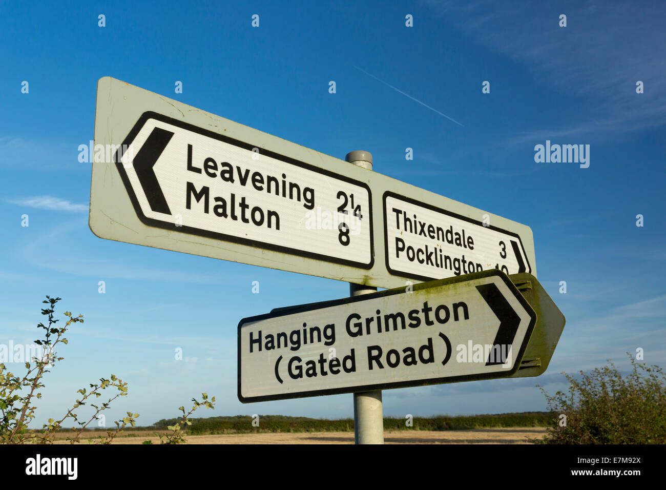 Village Road Sign Stock Photos & Village Road Sign Stock Images - Alamy