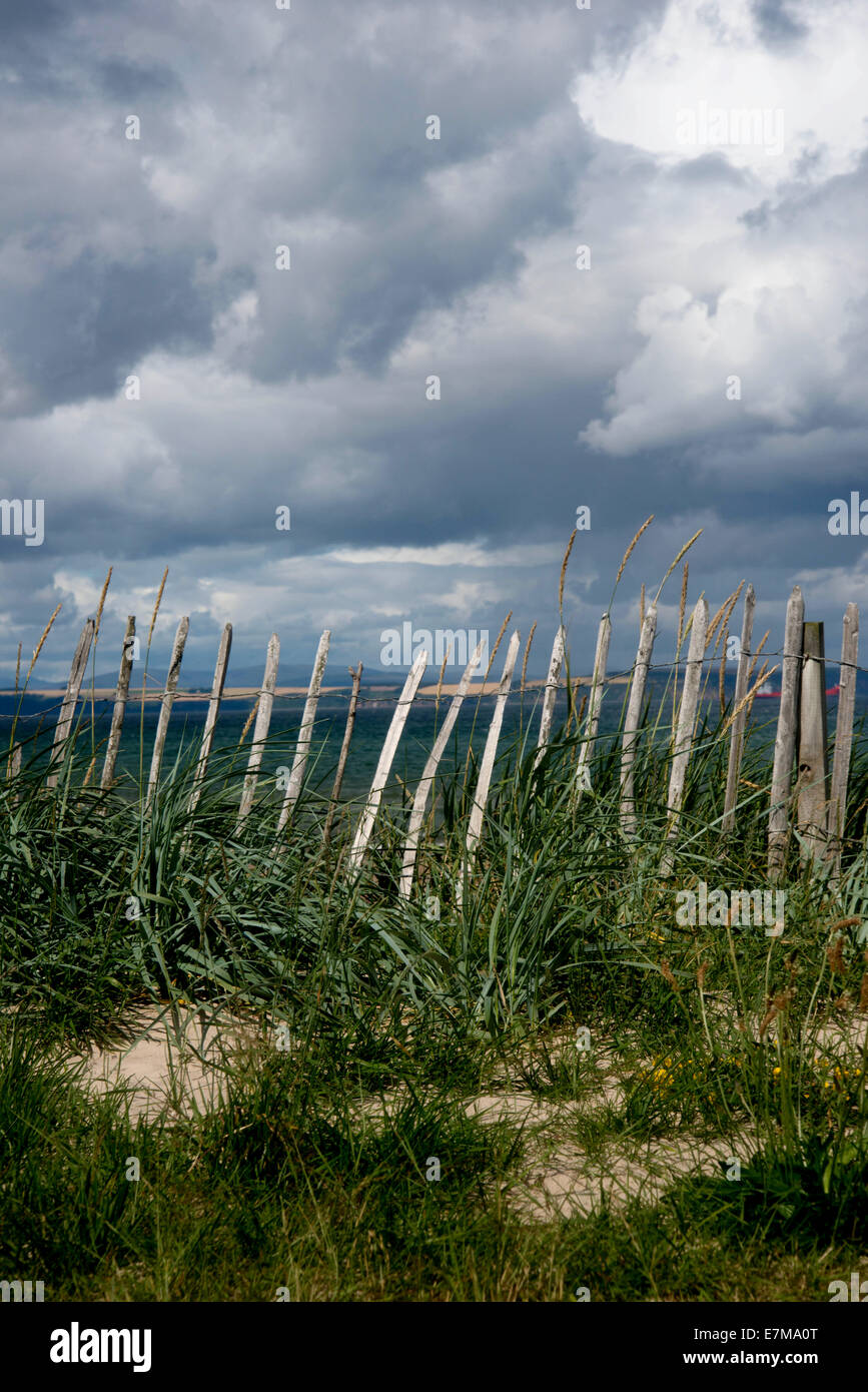 Seaside fencing hi-res stock photography and images - Alamy