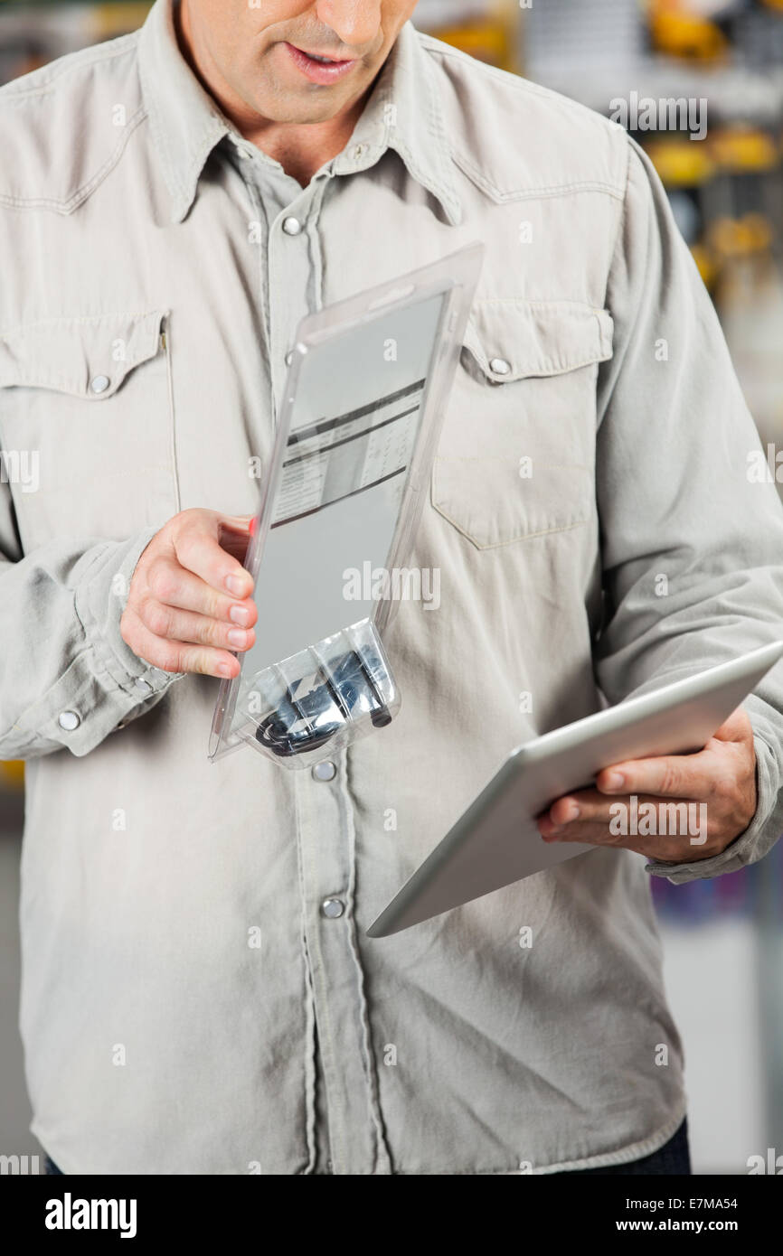 Salesperson and customer computer hi-res stock photography and images ...