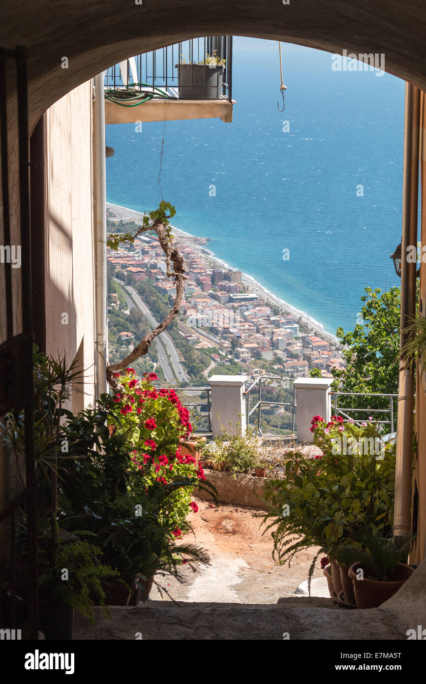 Seascape through natural window Stock Photo - Alamy