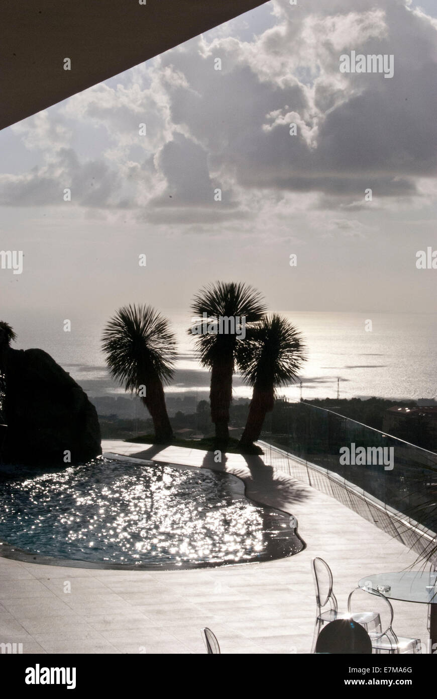 Waves swimming pool hi-res stock photography and images - Alamy