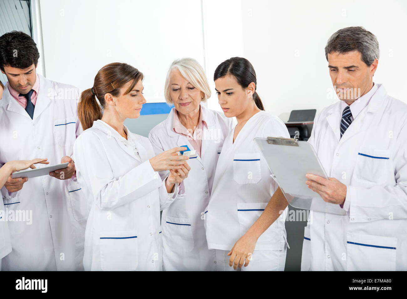 Medical Team Working Stock Photo - Alamy