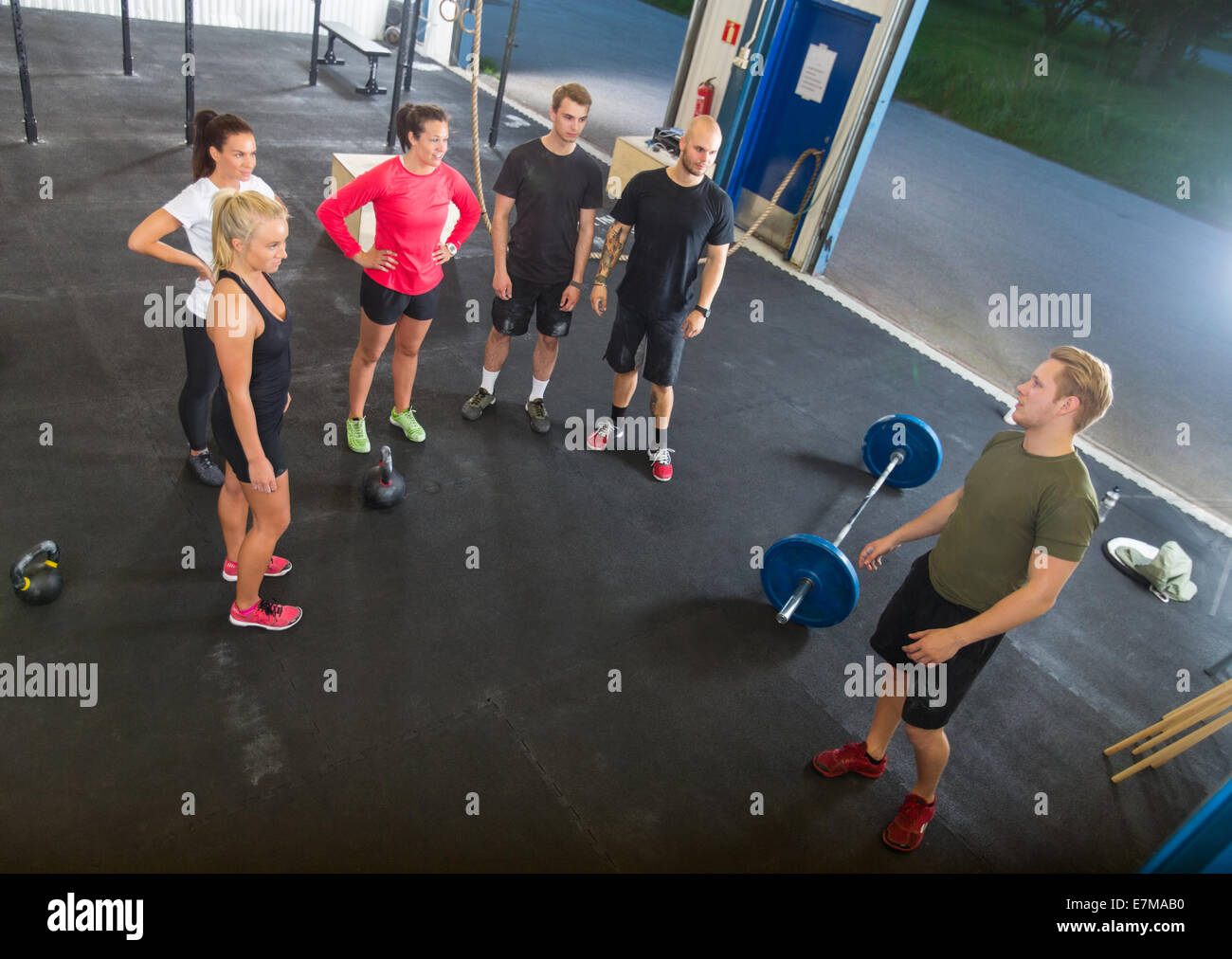 Male athletes talking hi-res stock photography and images - Alamy