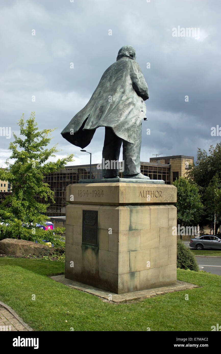 Joseph priestley statue hi-res stock photography and images - Alamy