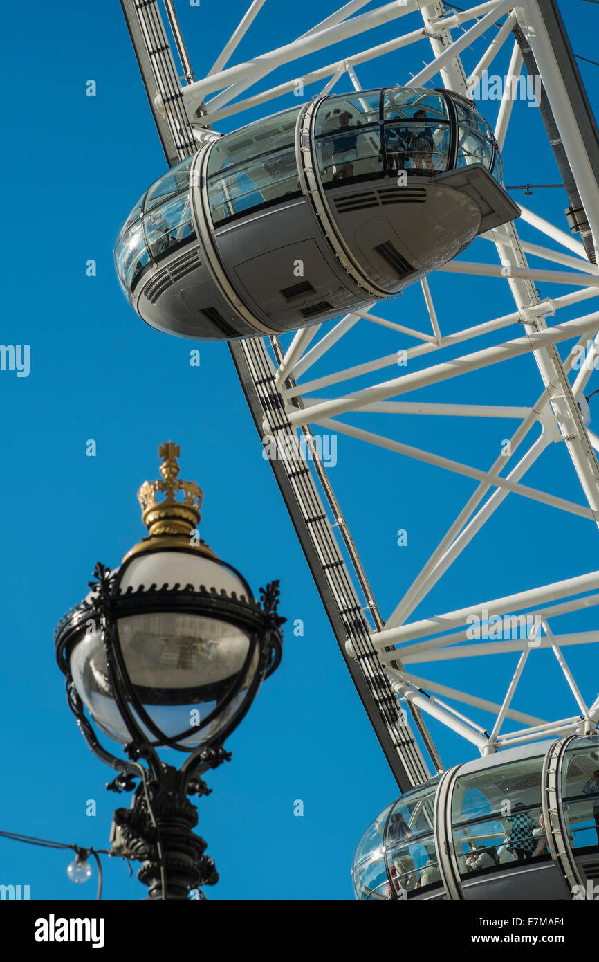 Details of the London Eye with deep blue skies Stock Photo - Alamy