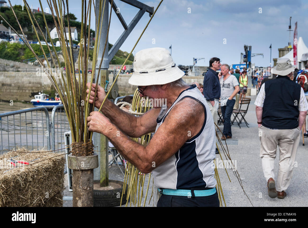 Richard Ede, one of the last remaining traditional withy lobster pot ...