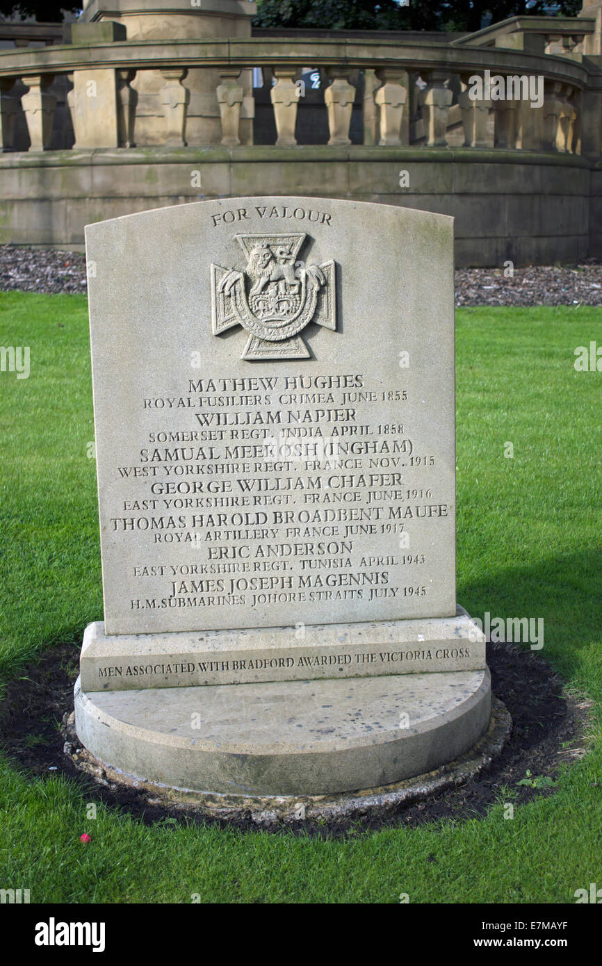 Victoria cross memorial hi-res stock photography and images - Alamy