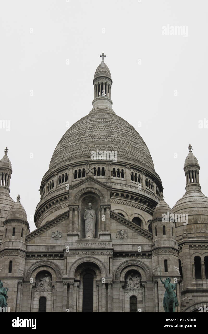 Basilica of "Sacré Coeur", city of Paris, french capital, Ile-de-France ...