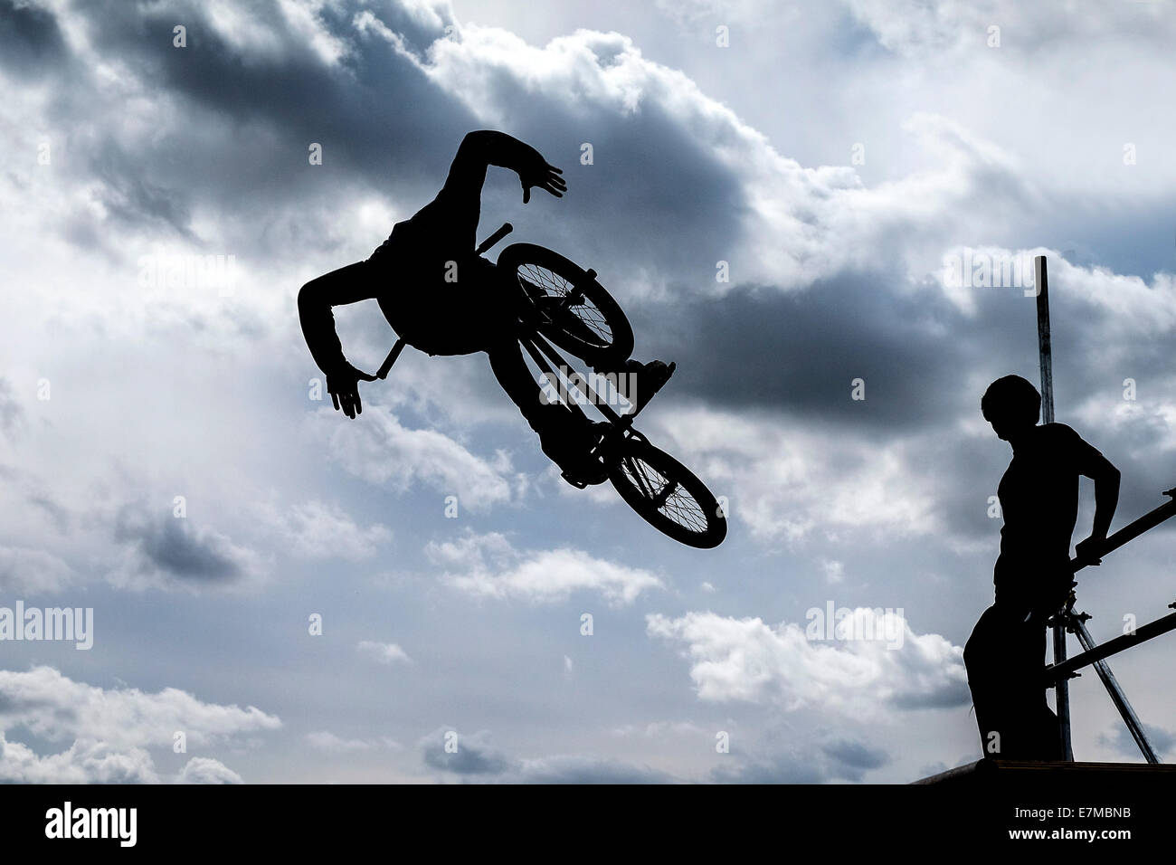 Bmx riders hi-res stock photography and images - Alamy