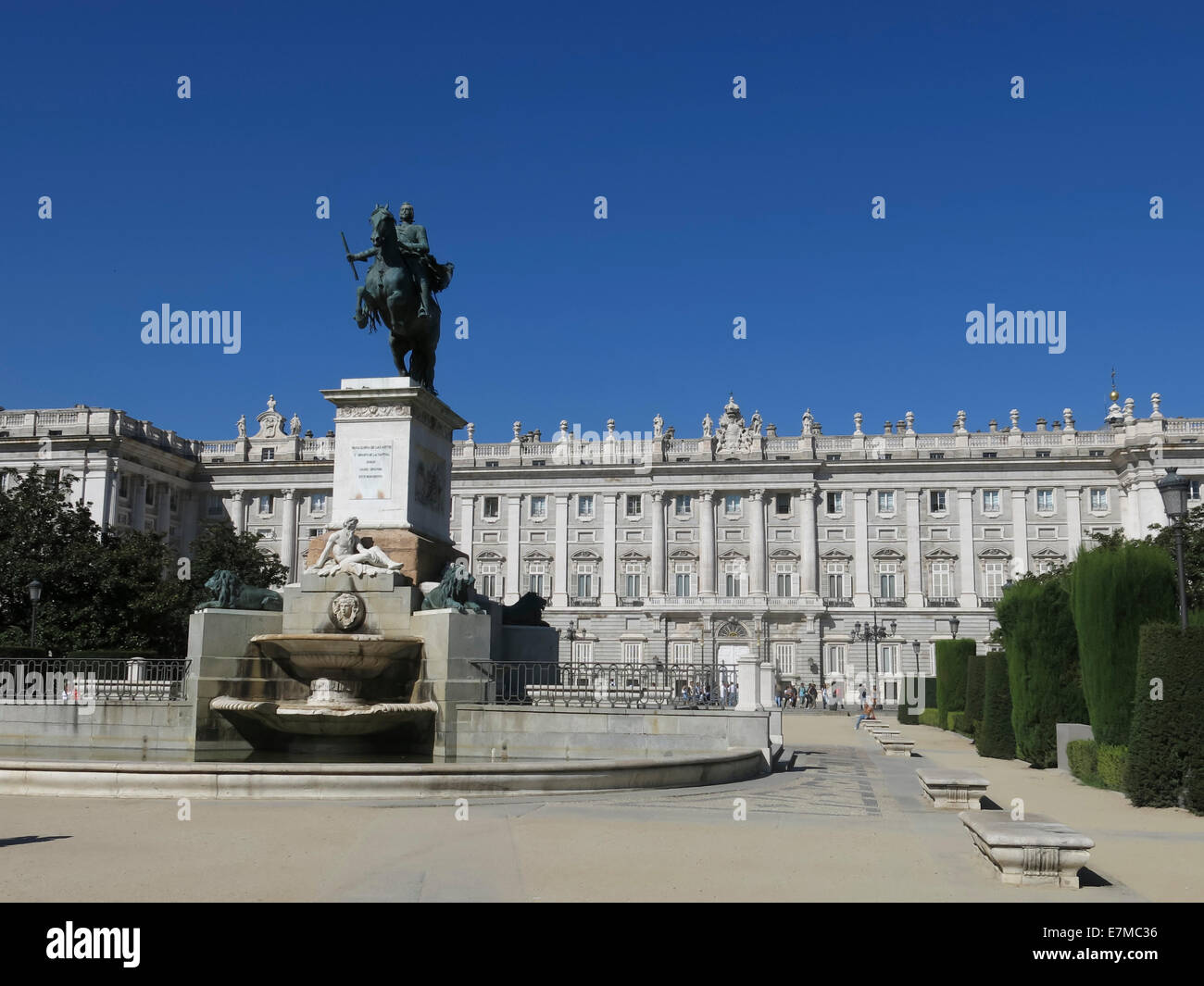 Statue in Madrid Stock Photo - Alamy