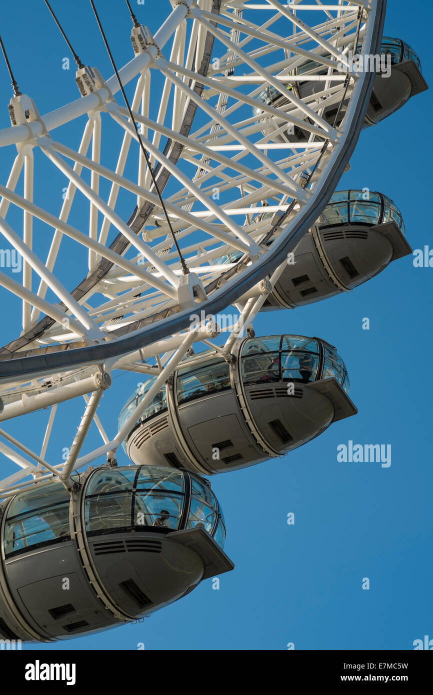 Details of the London Eye with deep blue skies Stock Photo - Alamy