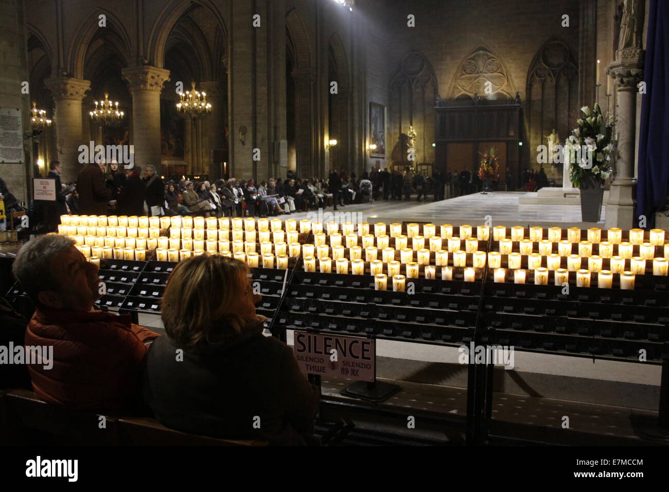 Inside Notre Dame de Paris cathedral, Paris, France Stock Photo - Alamy