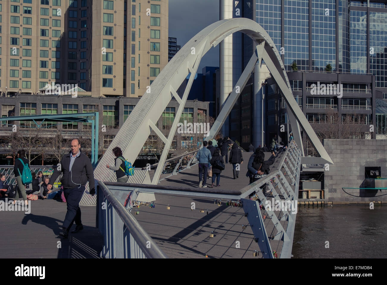 Footbridge Southbank Melbourne Australia Stock Photo - Alamy