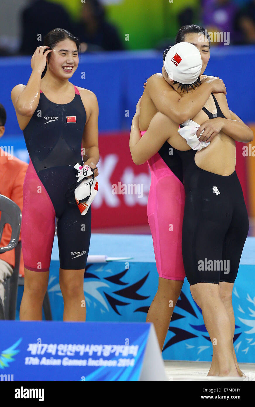 Incheon, South Korea. 21st Sep, 2014. Swimmers of China celebrate after ...