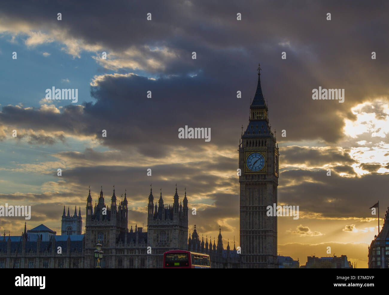 Big ben building in sun hi-res stock photography and images - Alamy