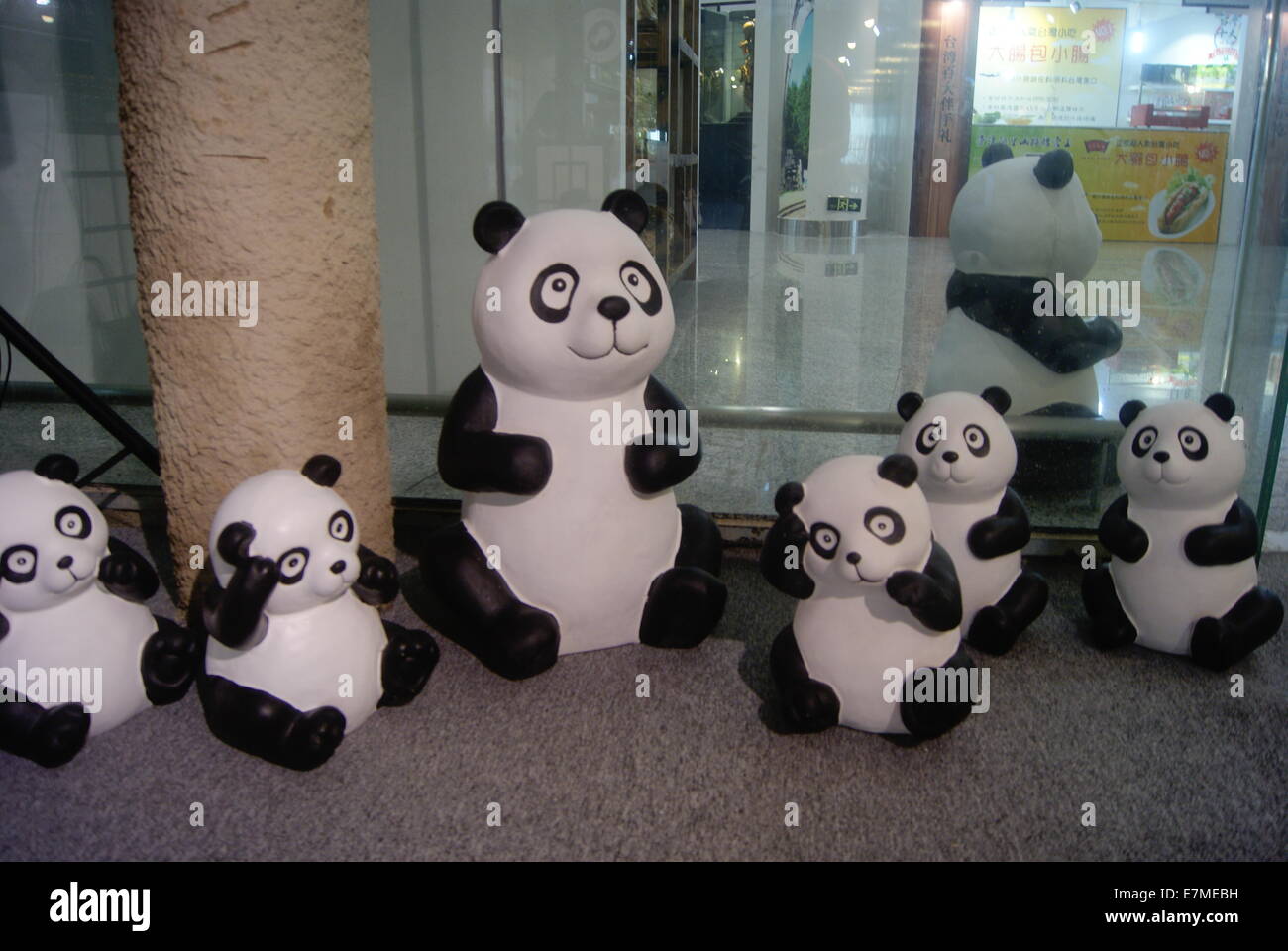 Panda statue, Adorable appearance Stock Photo - Alamy