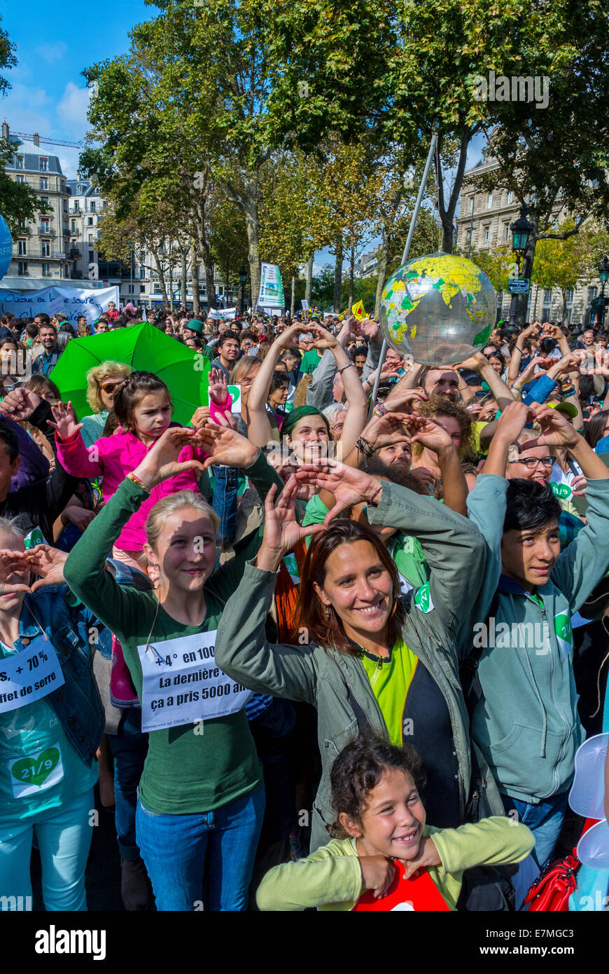 Paris, France. Crowd Scene, Women and Children, making Heart Sign with ...