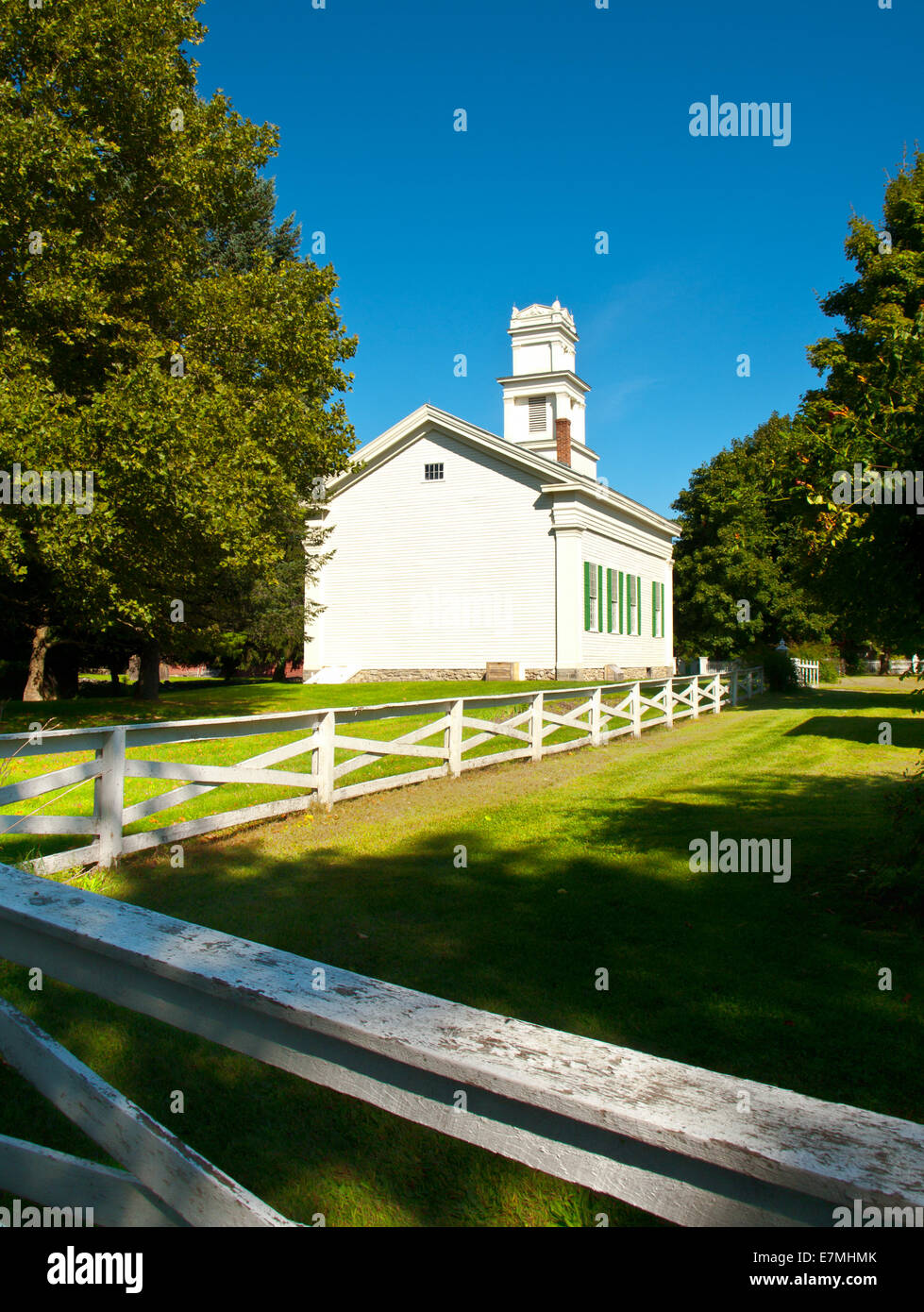 old fashioned quaint village Stock Photo - Alamy