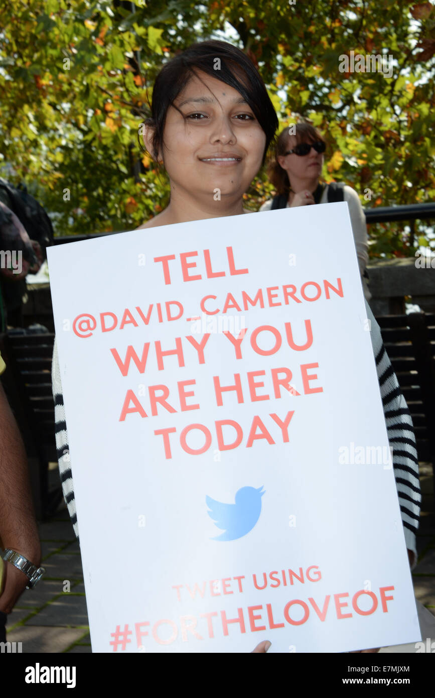London, UK, 21st Sept 2014 : Emma Thompson and Peter Garrett spoted ...