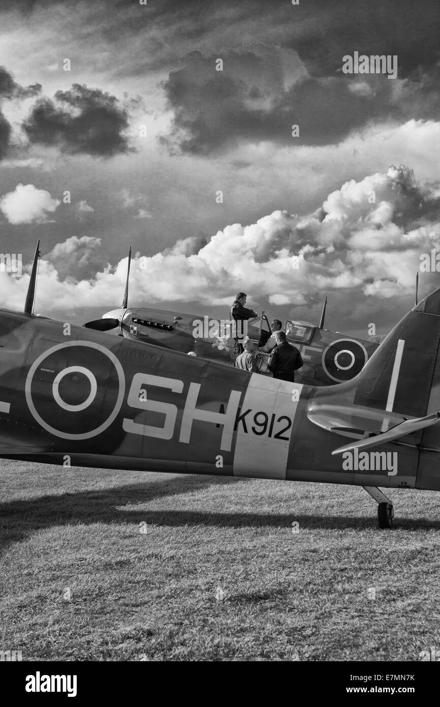Monochrome royal photograph britain Black and White Stock Photos ...