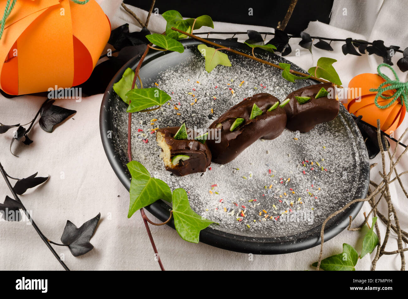 Spooky dragon, a sweet dessert for a kid Halloween party Stock Photo ...