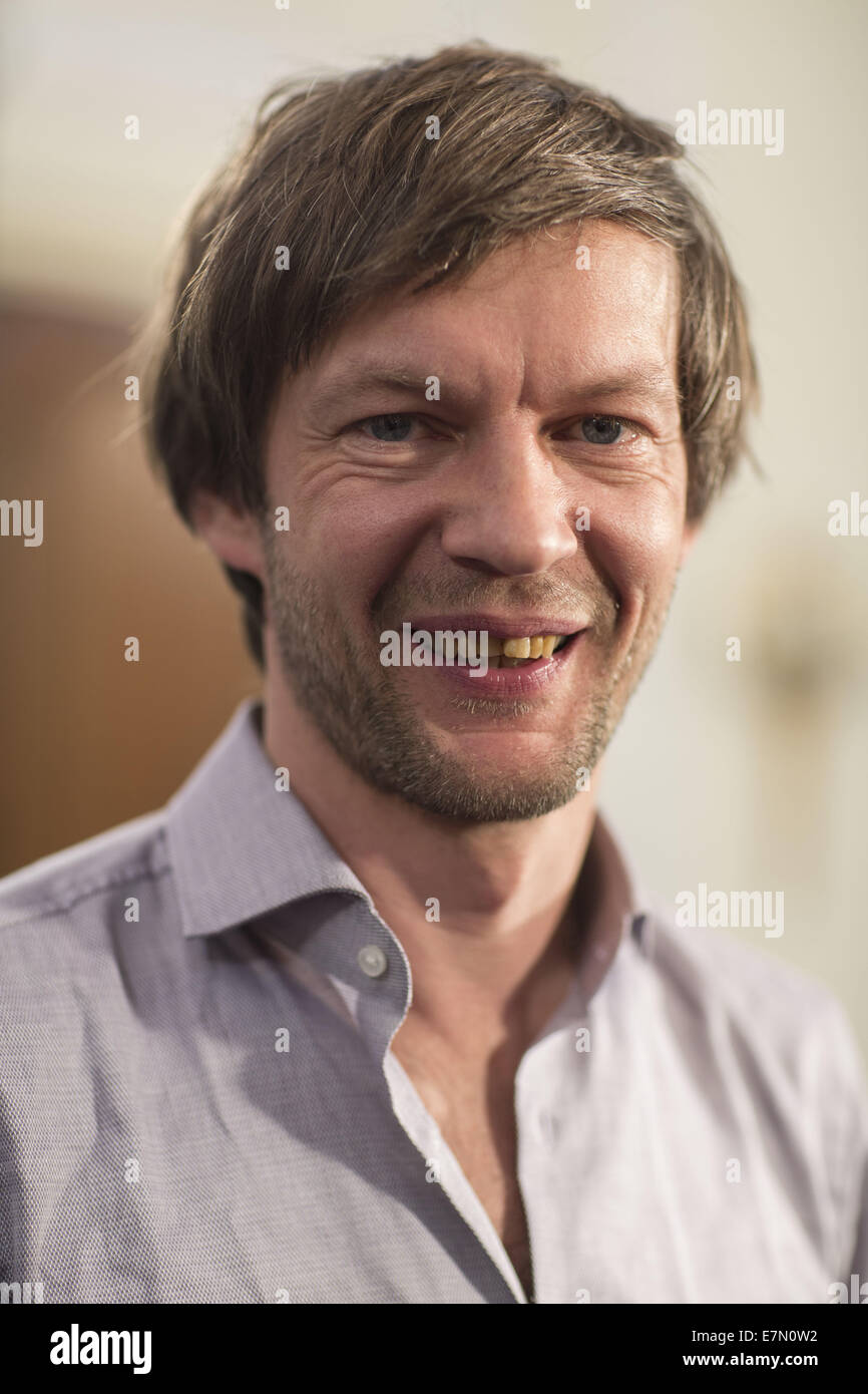 Leading actors promoting the ARD TV political thriller 'Die Spiegel ...