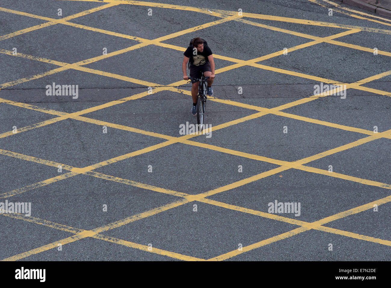 Box junction and road hi-res stock photography and images - Alamy