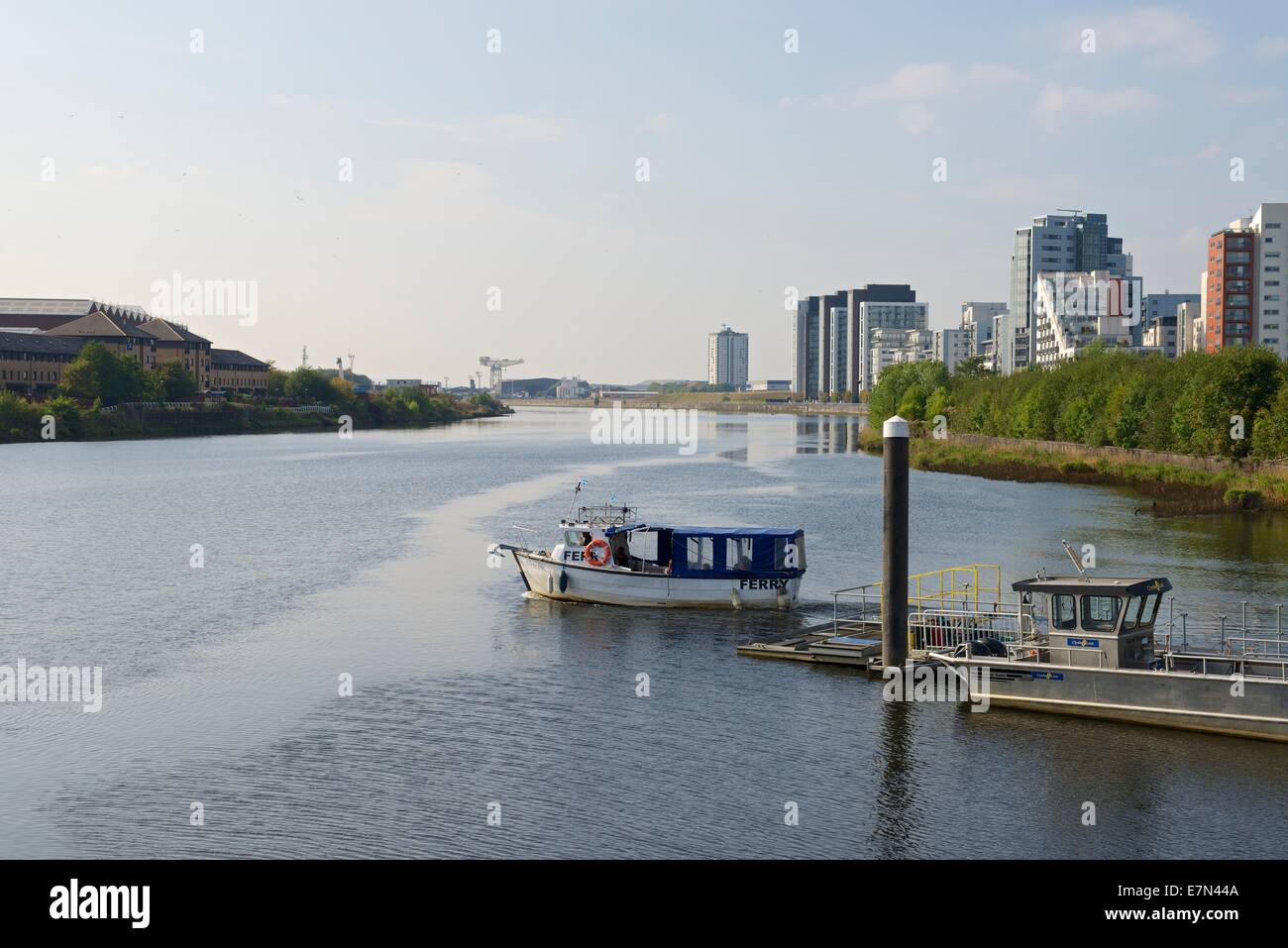 Ferry crosses the River Clyde to Govan from the mooring at the ...