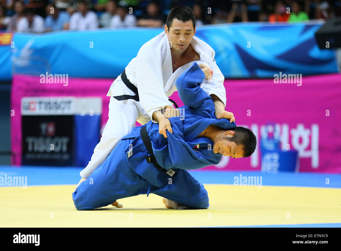 Incheon, South Korea. 21st Sep, 2014. Hiroyuki Akimoto (JPN) Judo : Men ...