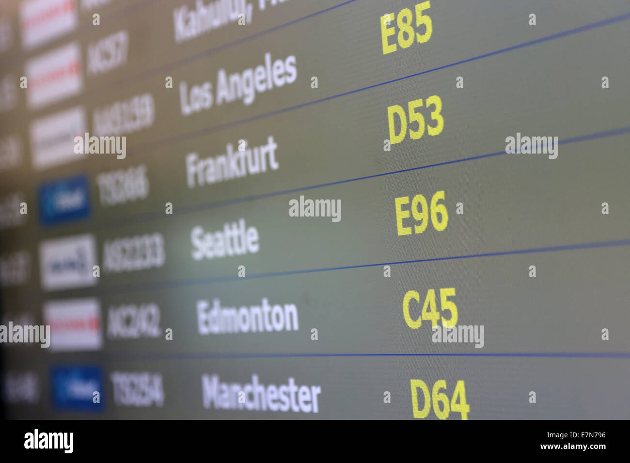Flight gate hi-res stock photography and images - Alamy