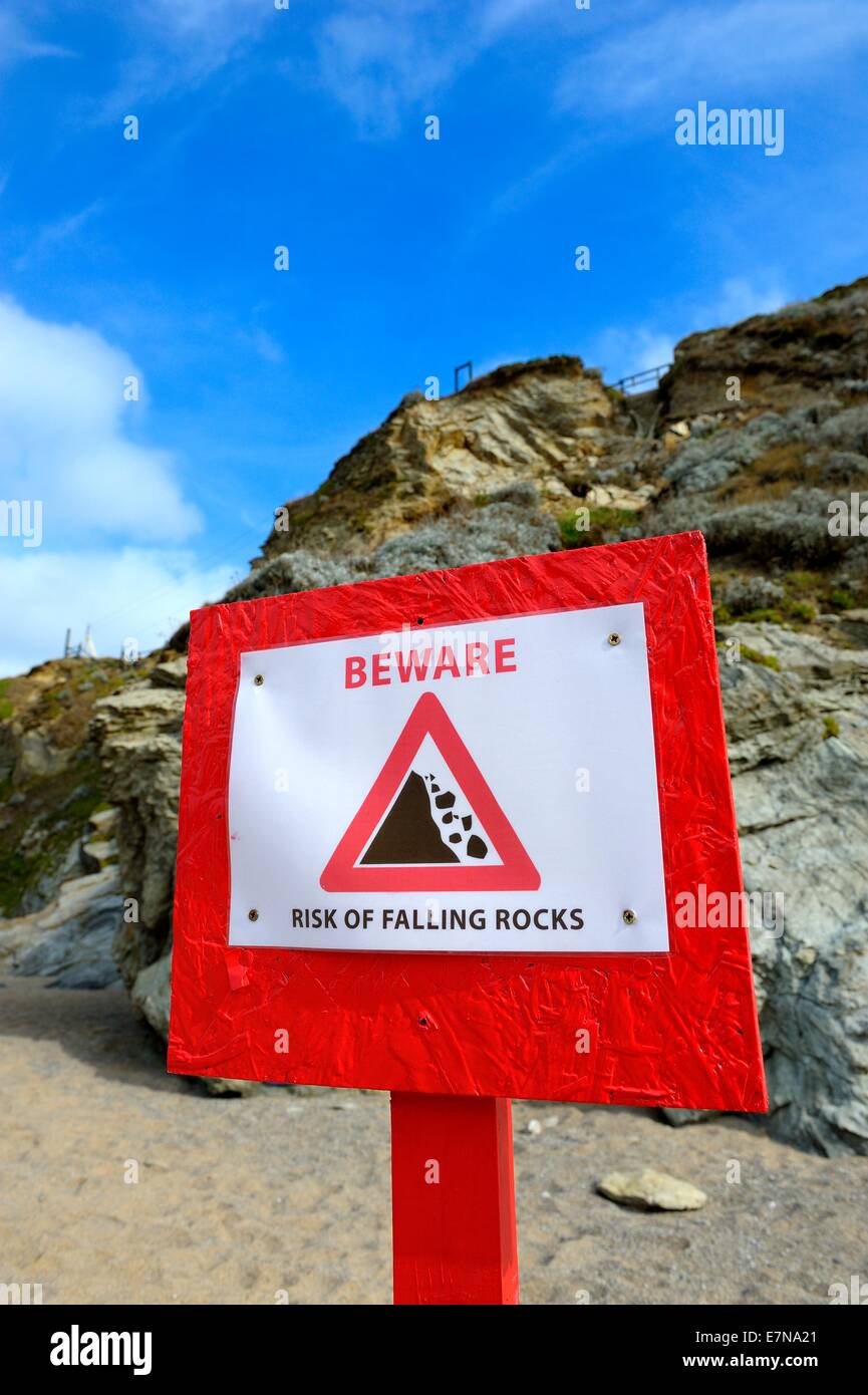Beware falling rocks sign hi-res stock photography and images - Alamy