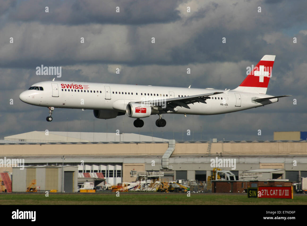 SWISS AIRLINES AIRBUS A321 Stock Photo - Alamy