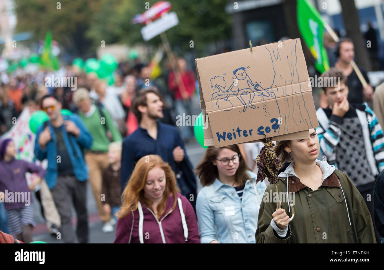 Berlin, Germany. 21st Sep, 2014. Demonstrators walk toward Brandenburg ...