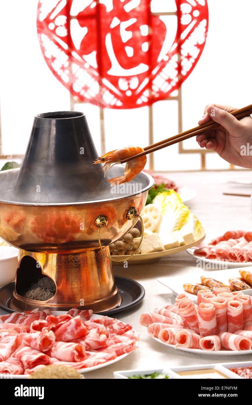 Copper chafing dish hi-res stock photography and images - Alamy