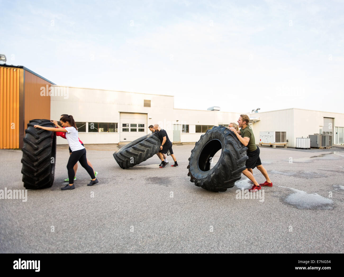 Tire flip hi-res stock photography and images - Alamy