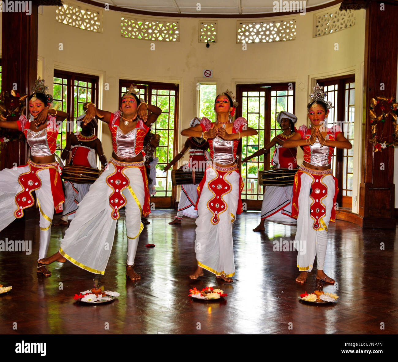 Yak bera hi-res stock photography and images - Alamy