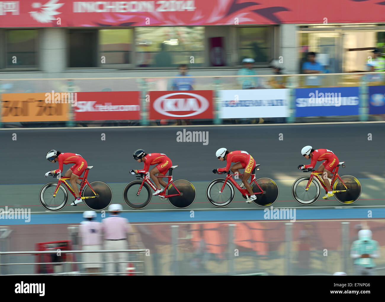 Incheon, South Korea. 22nd Sep, 2014. Athletes of China compete during ...