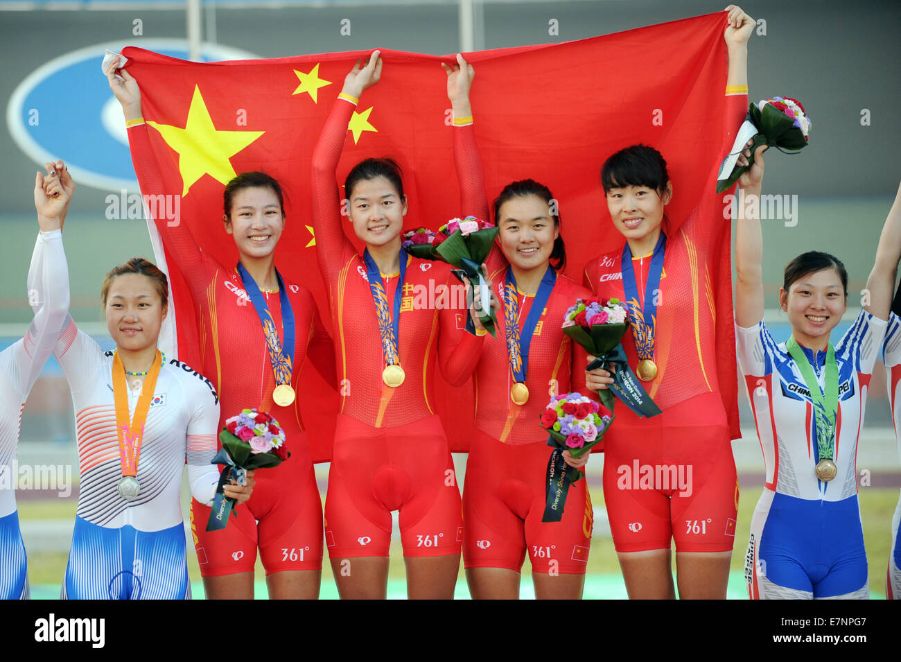 Incheon, South Korea. 22nd Sep, 2014. Huang Dongyan, Jing Yali, Zhao ...