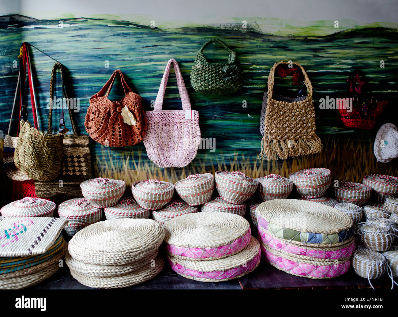 Large hanging baskets hi-res stock photography and images - Alamy